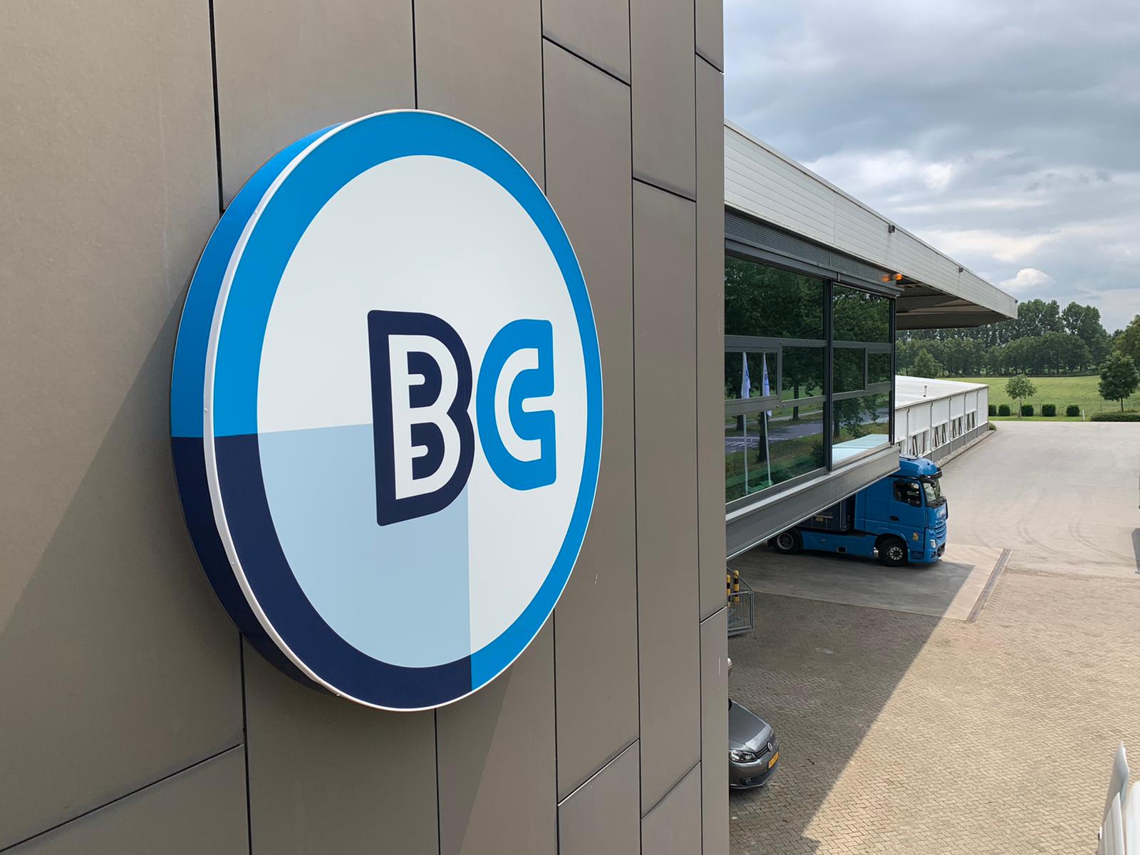 Lichtbakken laten maken? Bestel uw lichtbakken bij Replato