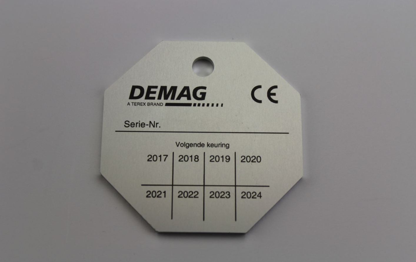 Metalen labels bestellen? Replato is de #1 in metalen labels - Beste ...